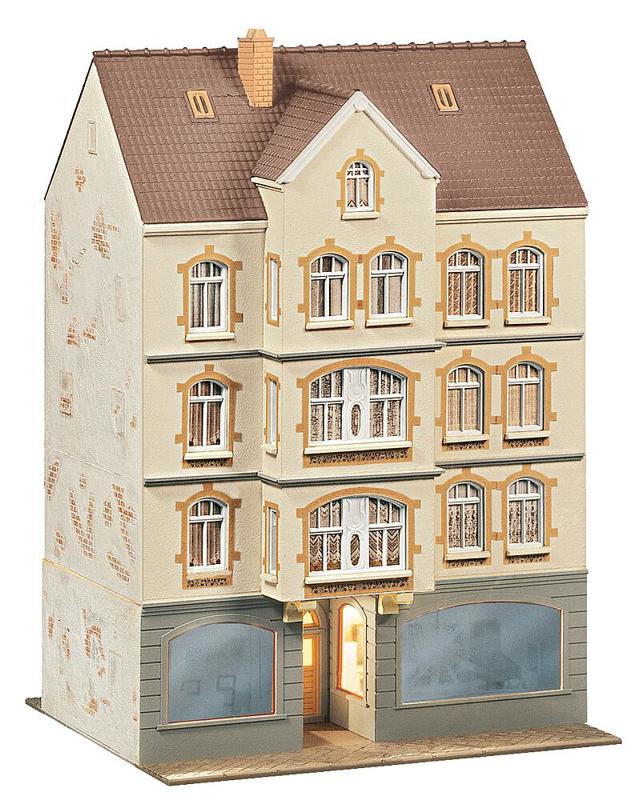 Faller 130447 Stadthaus mit Kneipe - World of Trains Modelleisenbahn Shop