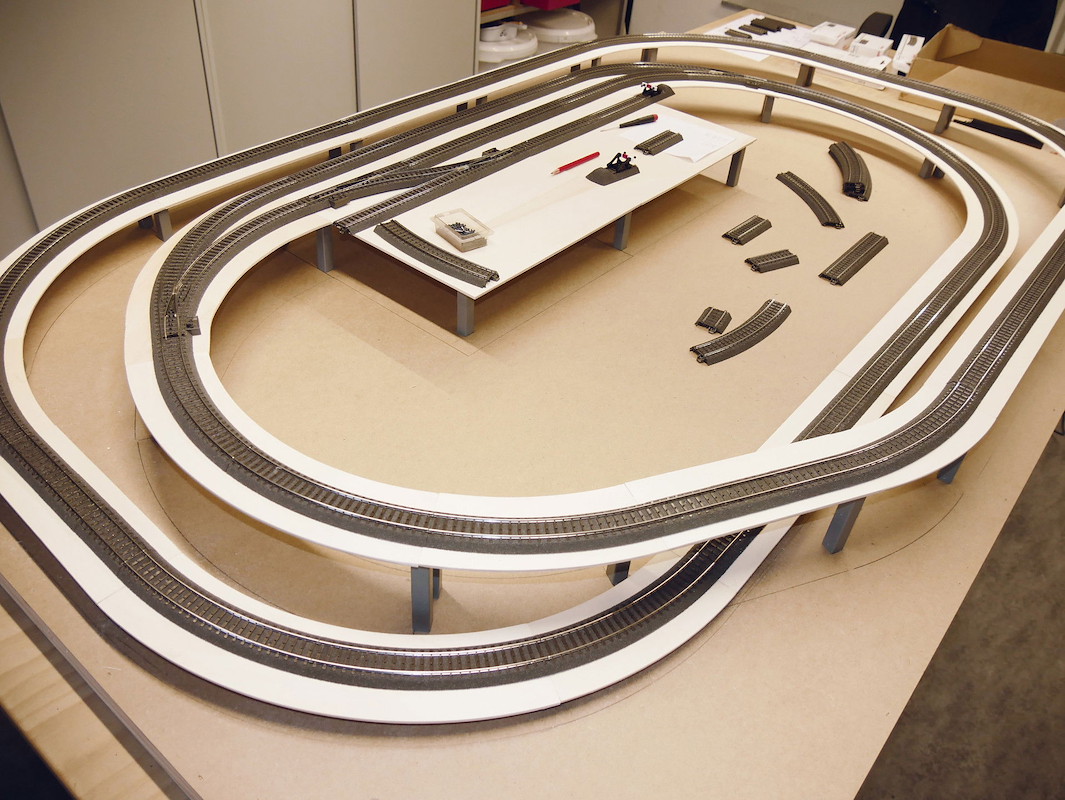 NOCH 53600 Easy-Track Trassenbausatz Karlsberg - World of Trains ...