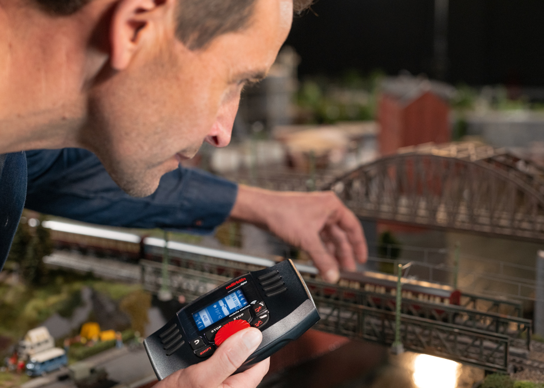 Märklin 60667 Mobile Station WLAN - World of Trains Modelleisenbahn Shop