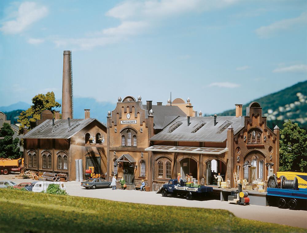 Faller 222185 Maschinenfabrik World of Trains Modelleisenbahn Shop